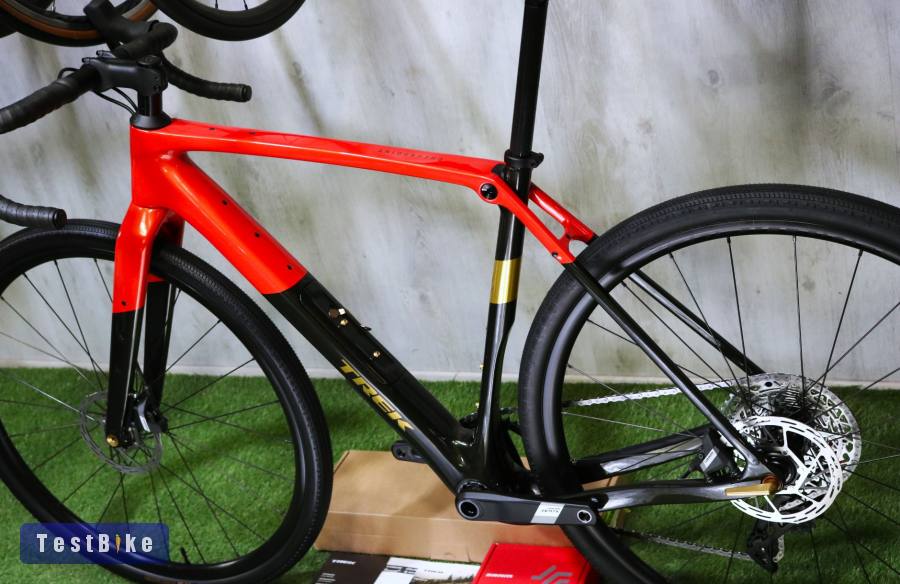 03.15ig 1,12M 0km 2025 Trek Checkpoint SL5 Gen3 AXS Gravel eladó