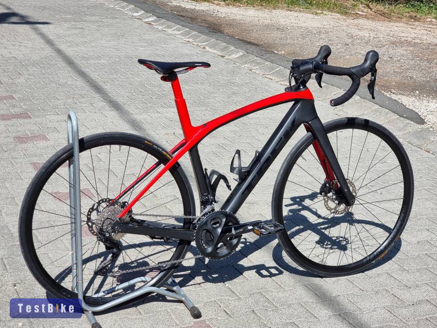 1,6 mftos Trek Domane SLR 105 hydro akár karbon kerékkel is