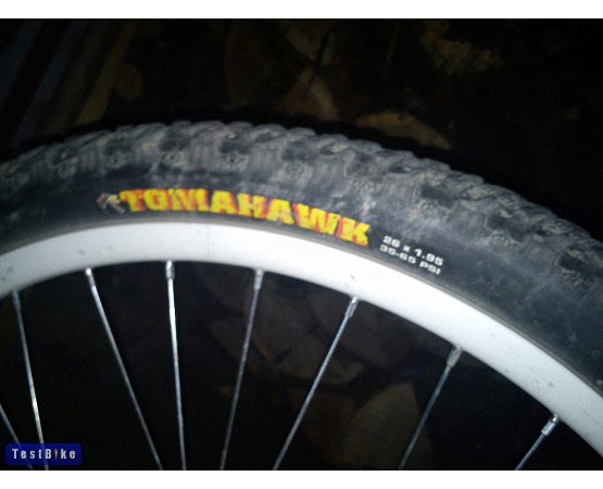 Maxxis TomaHawk külső gumi - zooki14 véleménye