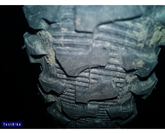 Maxxis TomaHawk külső gumi - zooki14 véleménye
